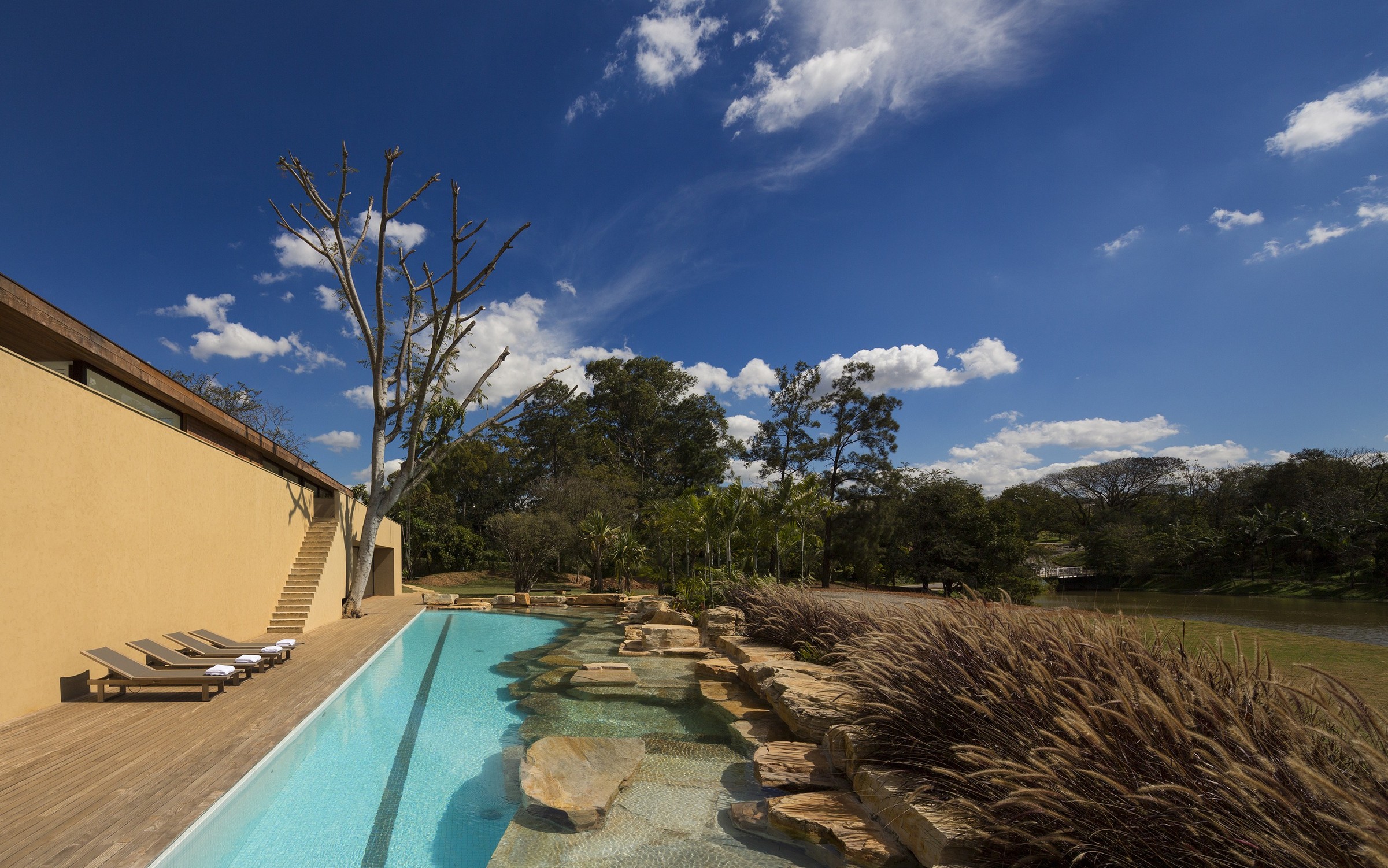 FC House - Projects - Arthur Casas