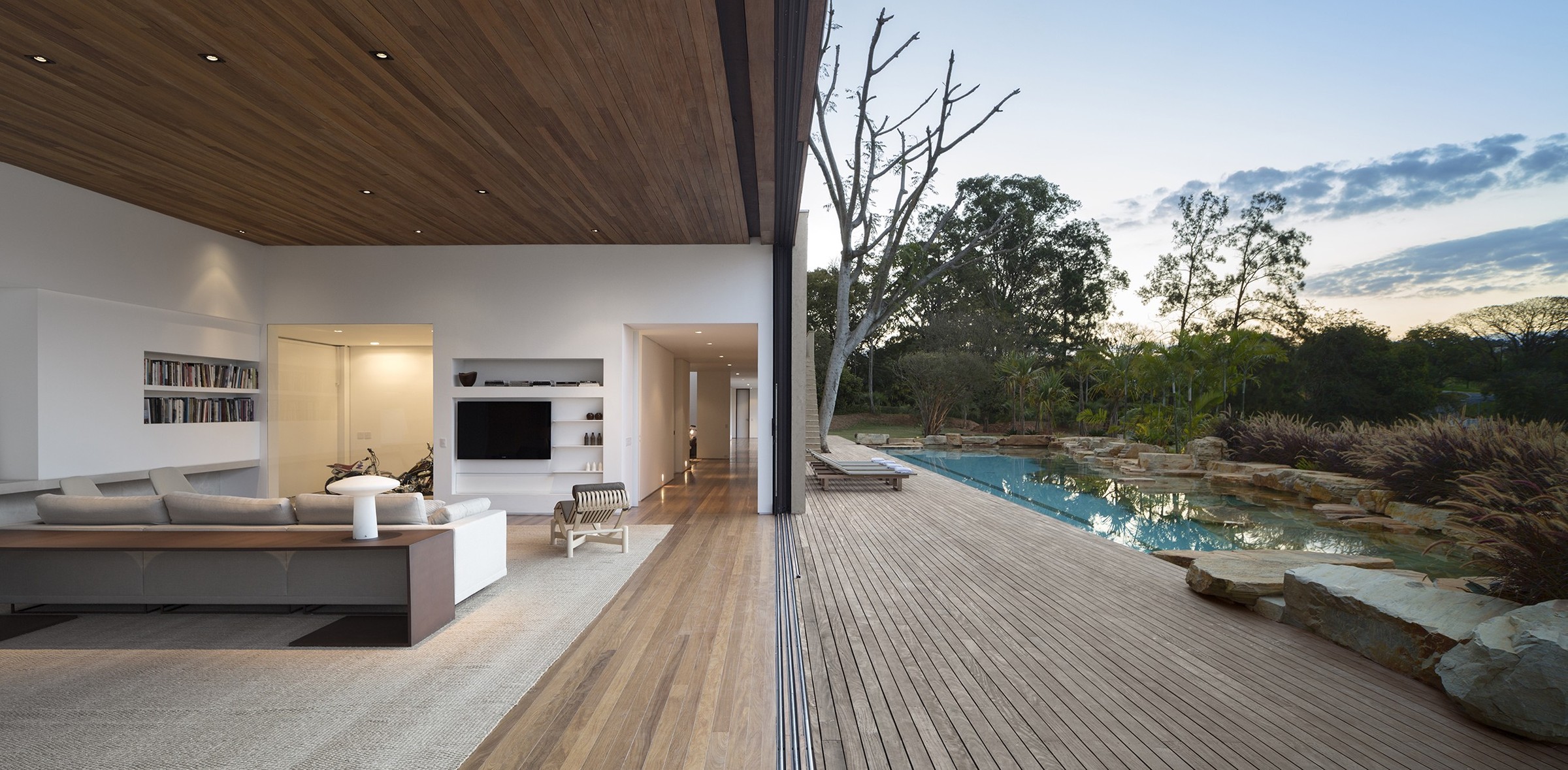 FC House - Projects - Arthur Casas