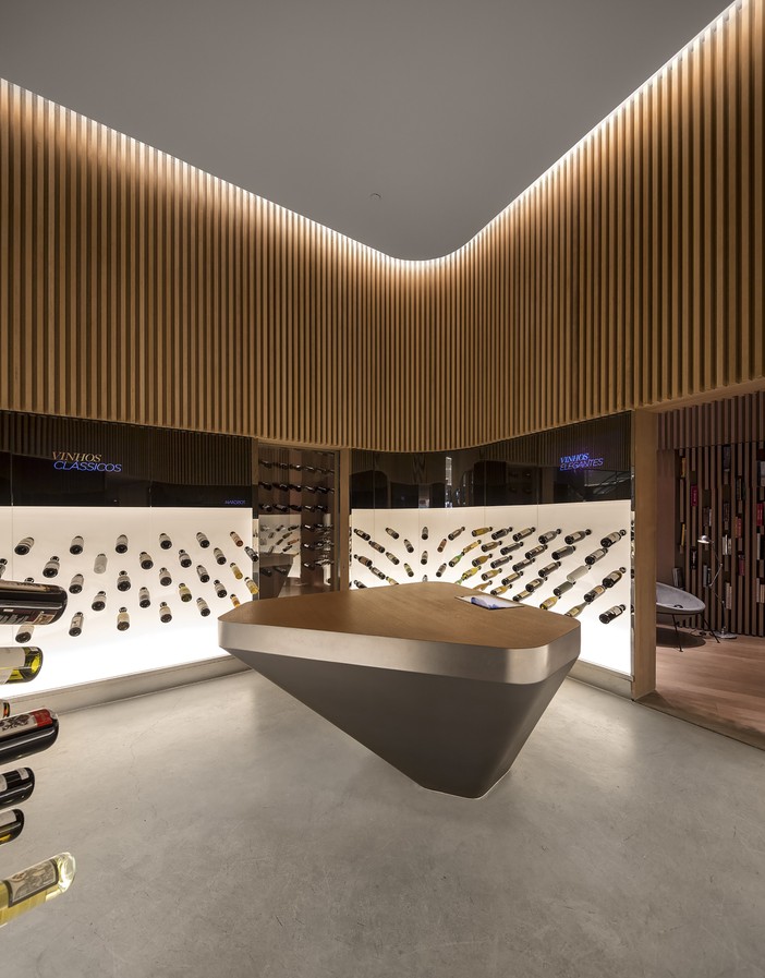 Mistral Wine Store / Projects / Studio Arthur Casas