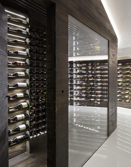 Mistral Iguatemi Wine Store / Projects / Studio Arthur Casas