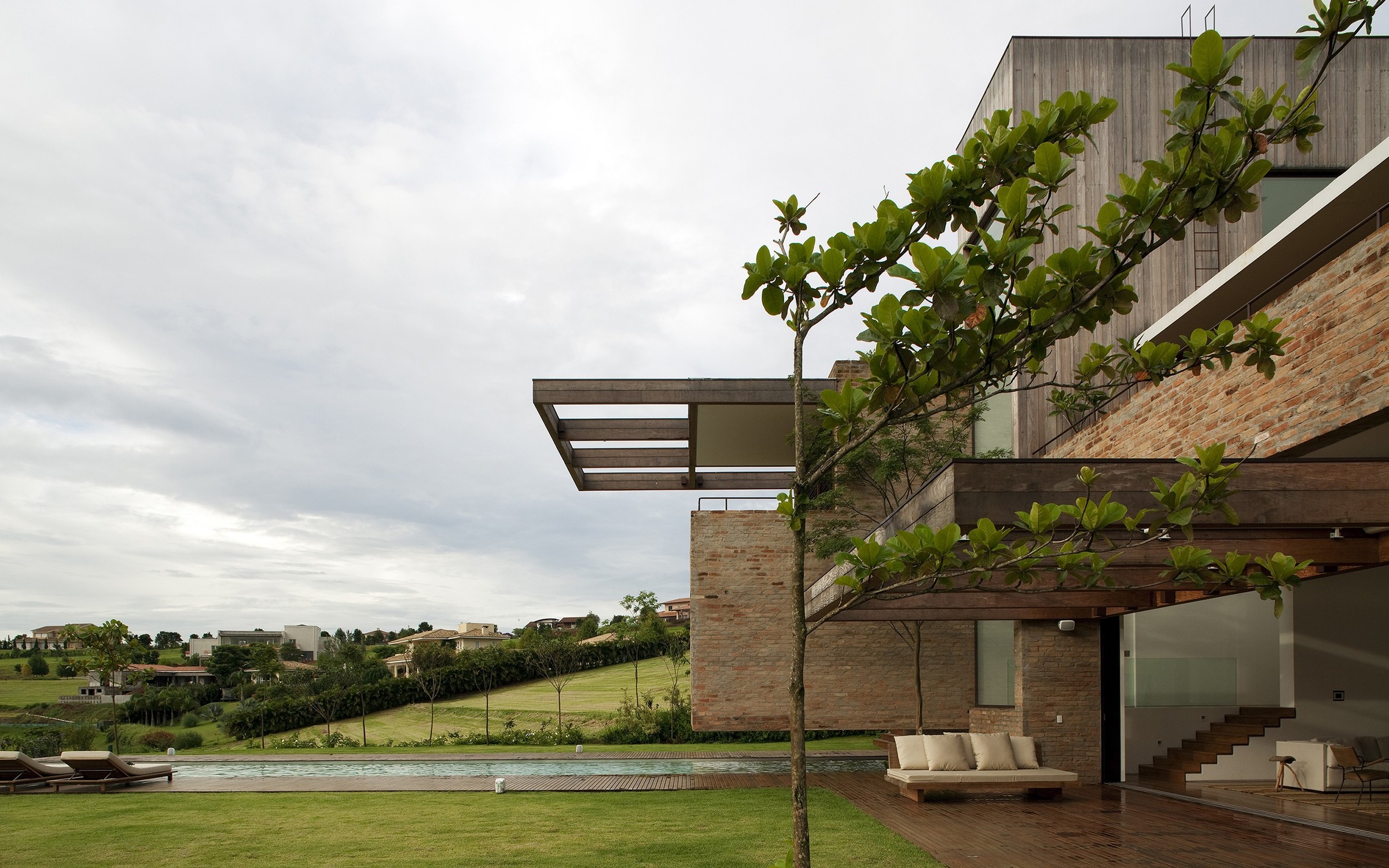 MP House - Projects - Arthur Casas