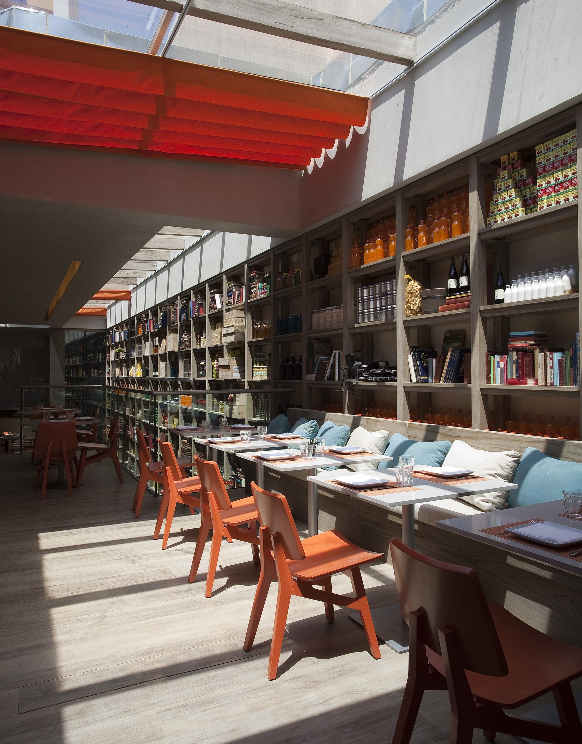 Alma María Restaurant - Projects - Arthur Casas