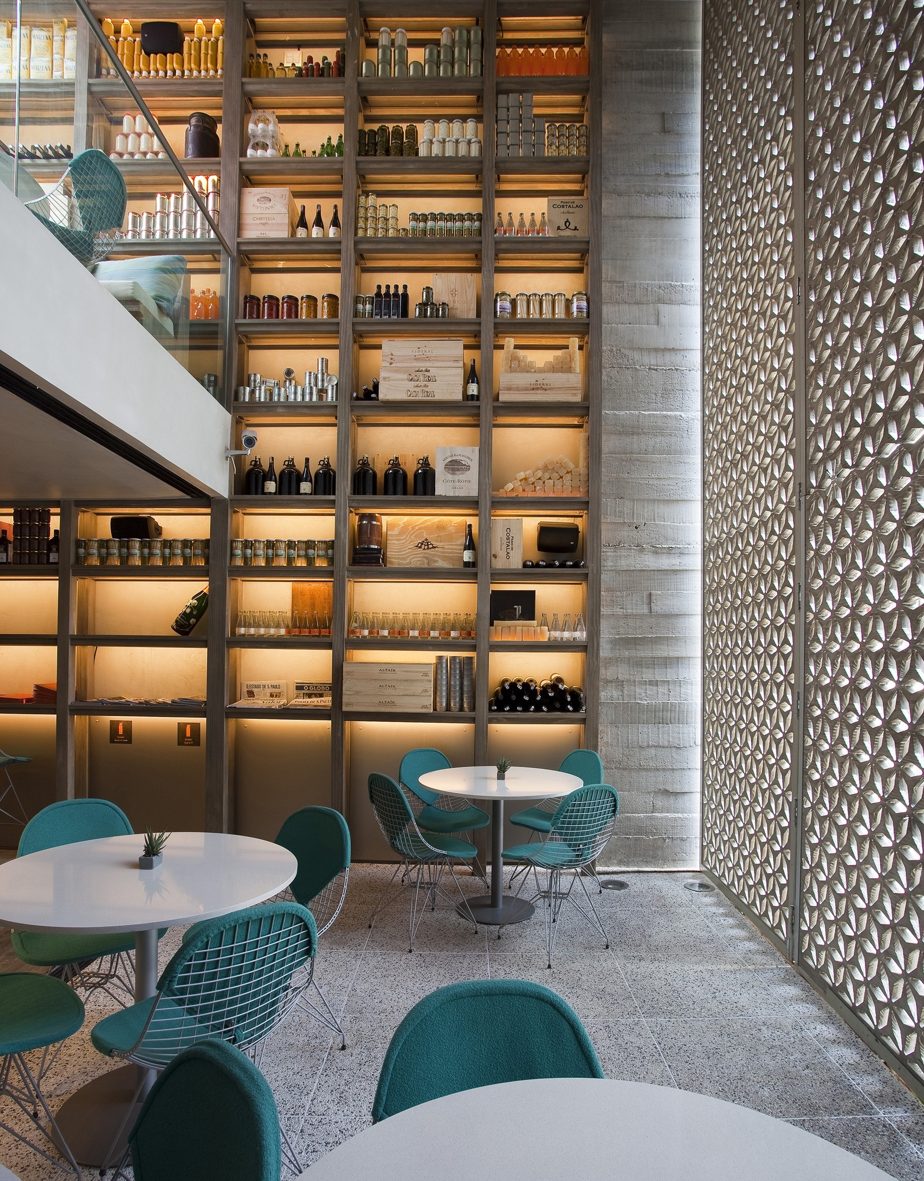 Alma María Restaurant - Projects - Arthur Casas