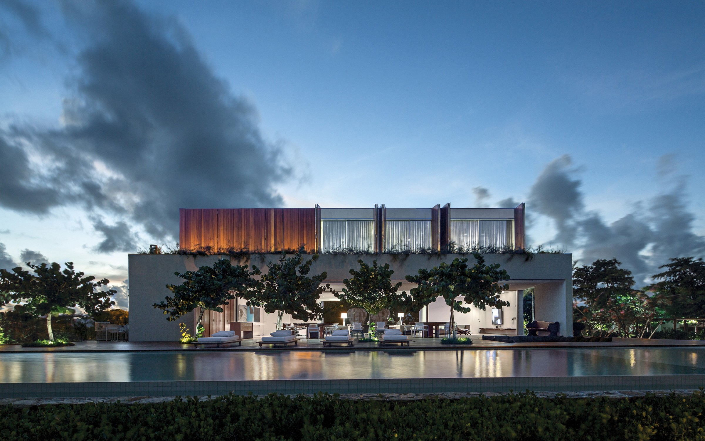 TM House - Projects - Arthur Casas