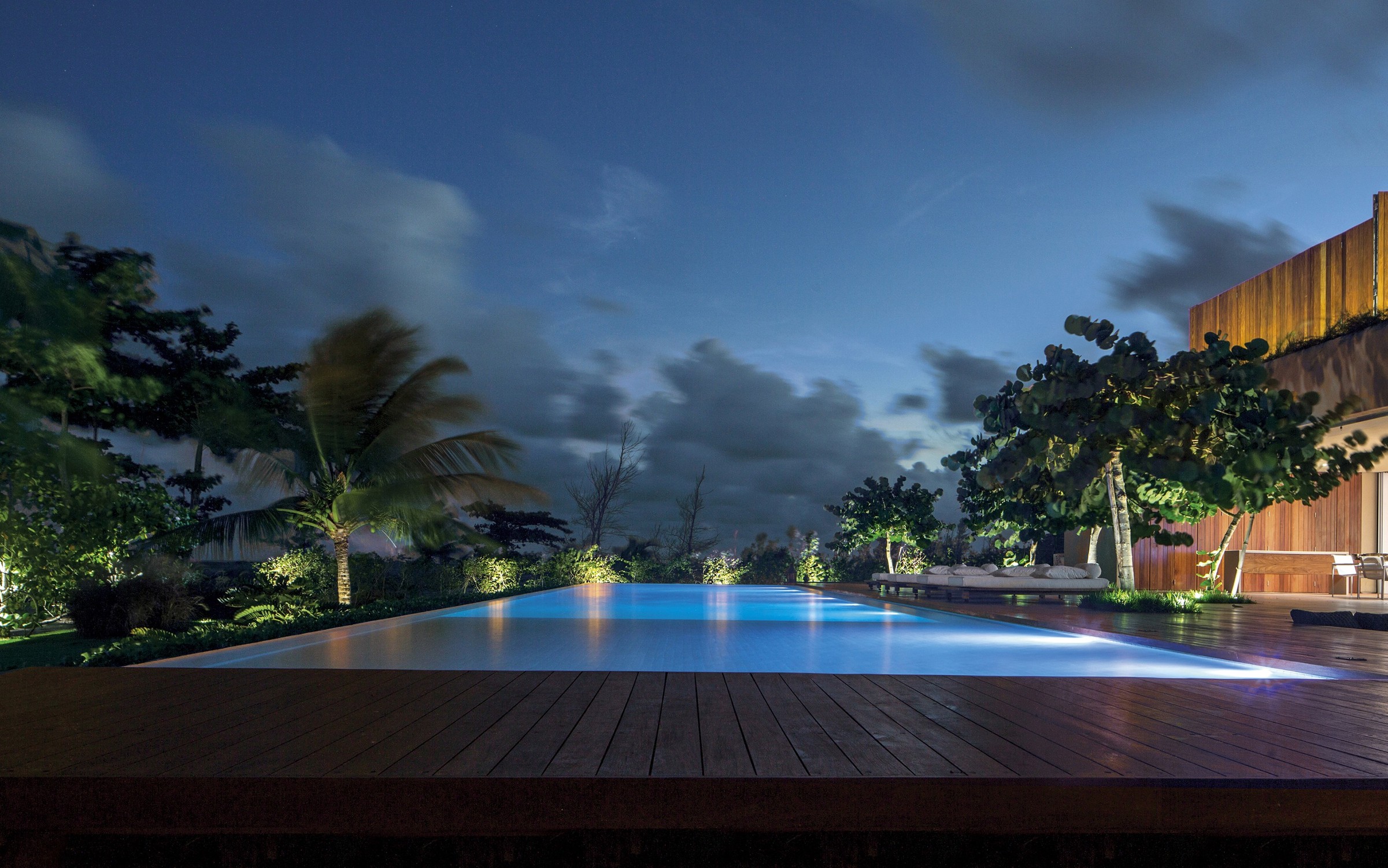 TM House - Projects - Arthur Casas