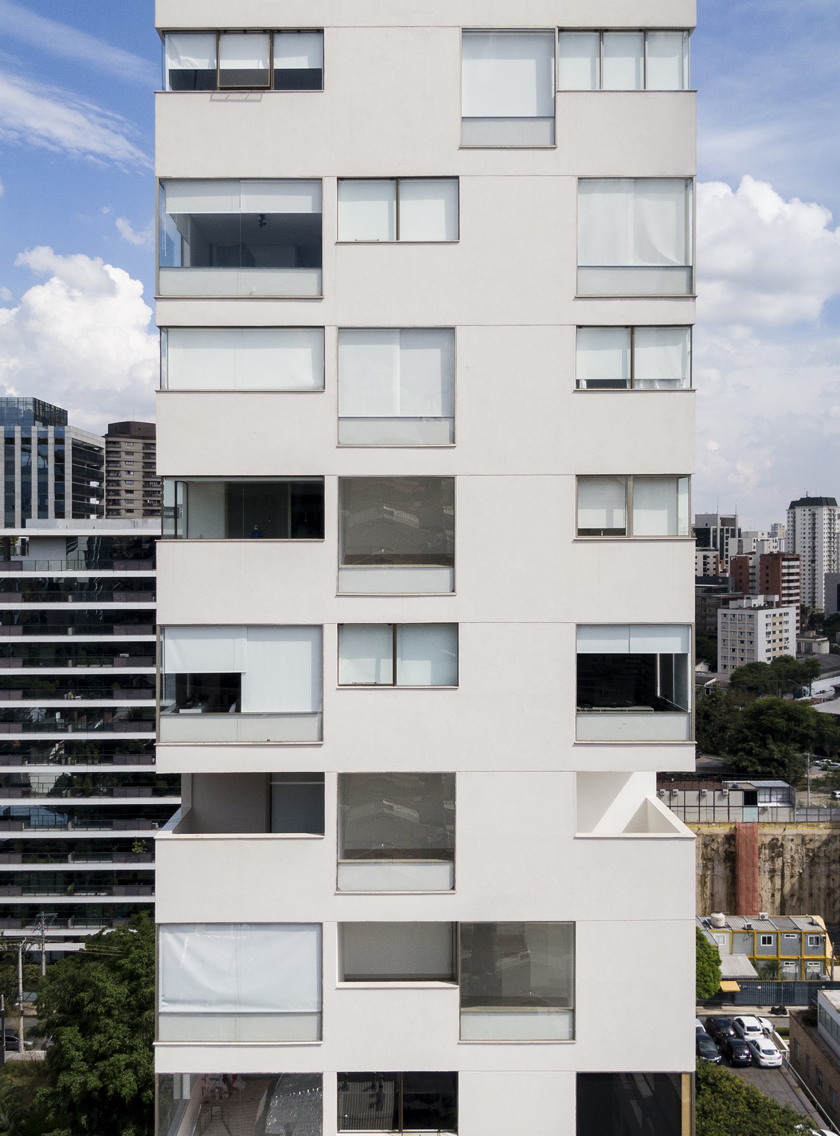VN Ferreira Lobo Building - Projects - Arthur Casas