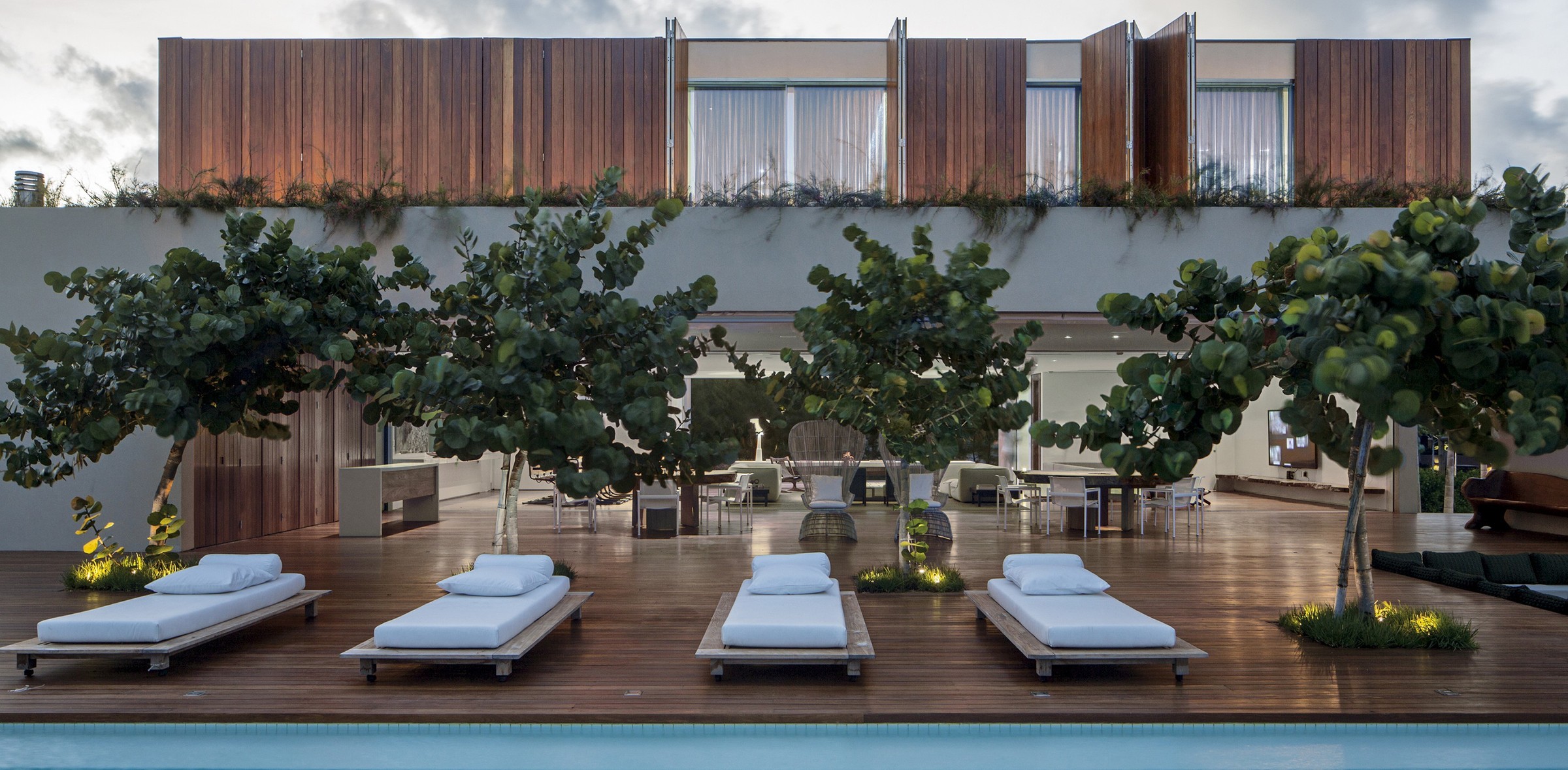 TM House / Projects / Studio Arthur Casas