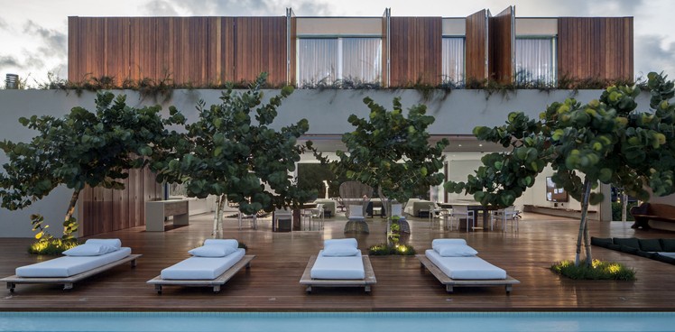 TM House - Projects - Arthur Casas