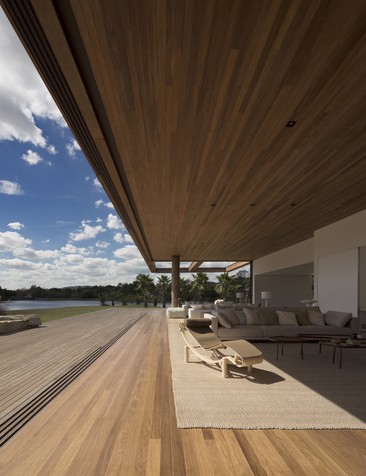 FC House - Projects - Arthur Casas