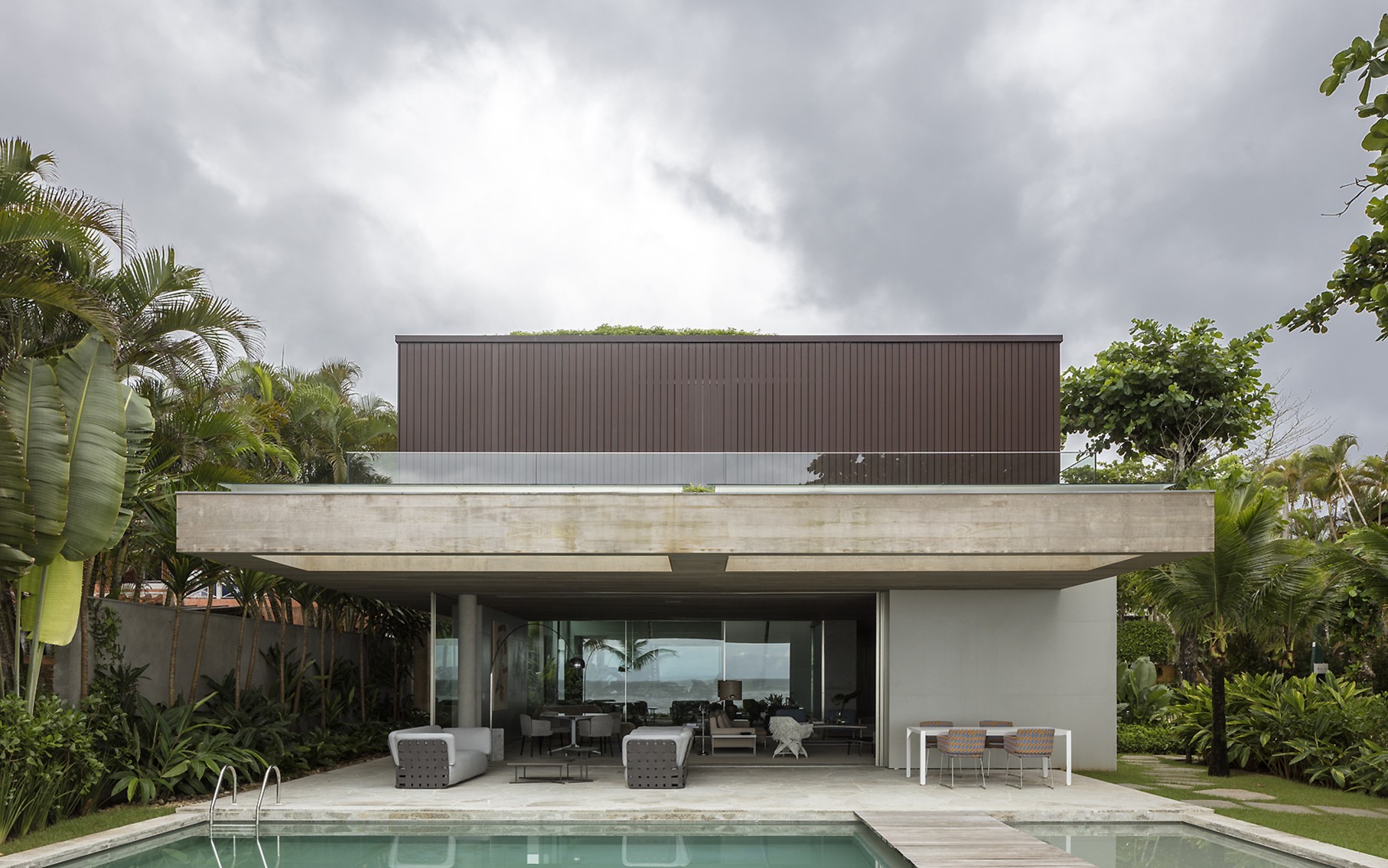 SB House - Projects - Arthur Casas