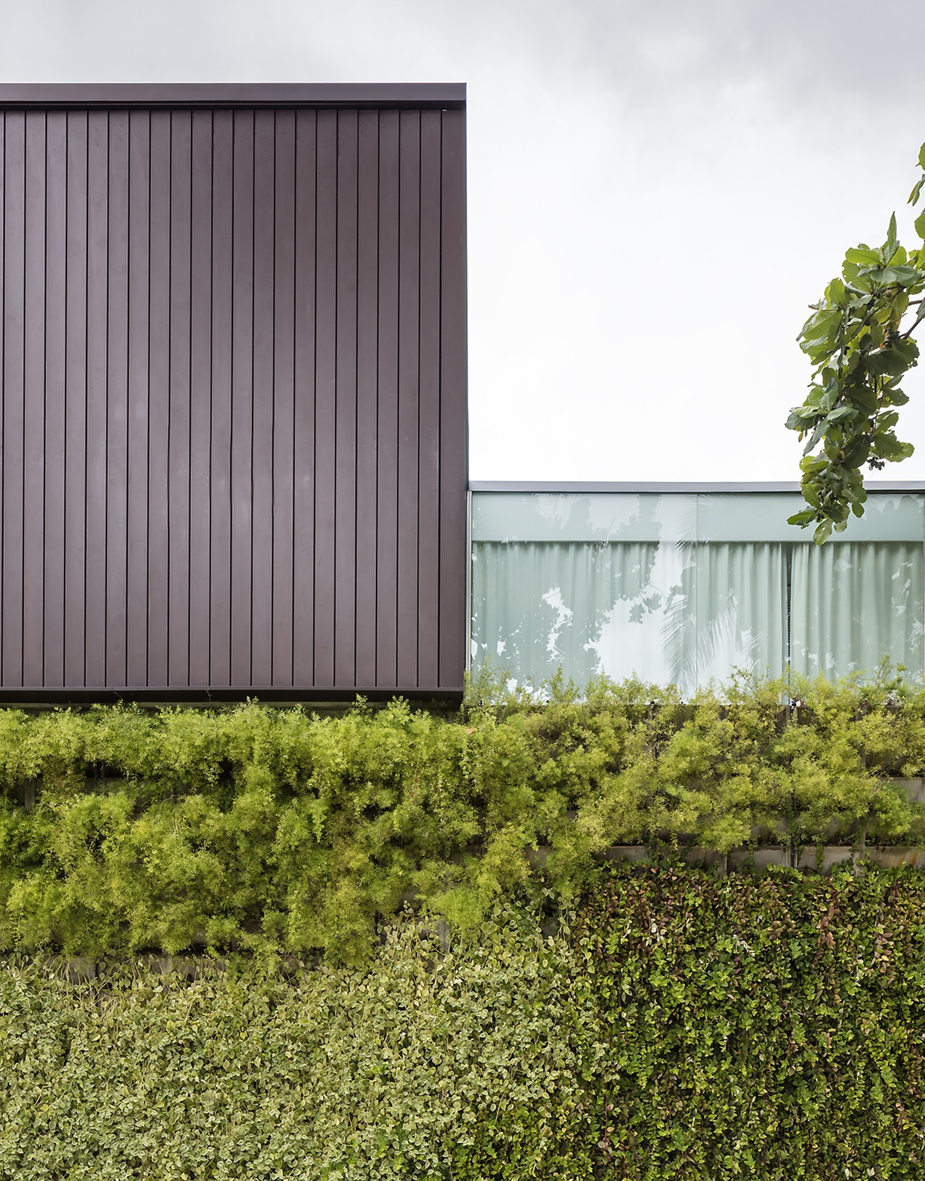 SB House - Projects - Arthur Casas