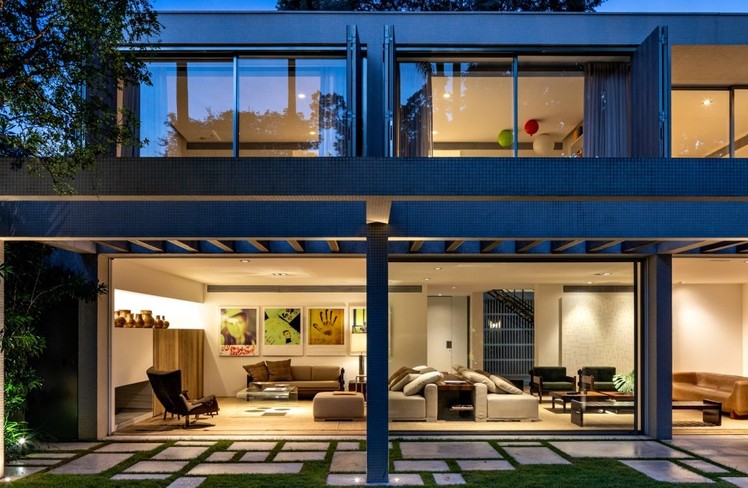 R House - Projects - Arthur Casas