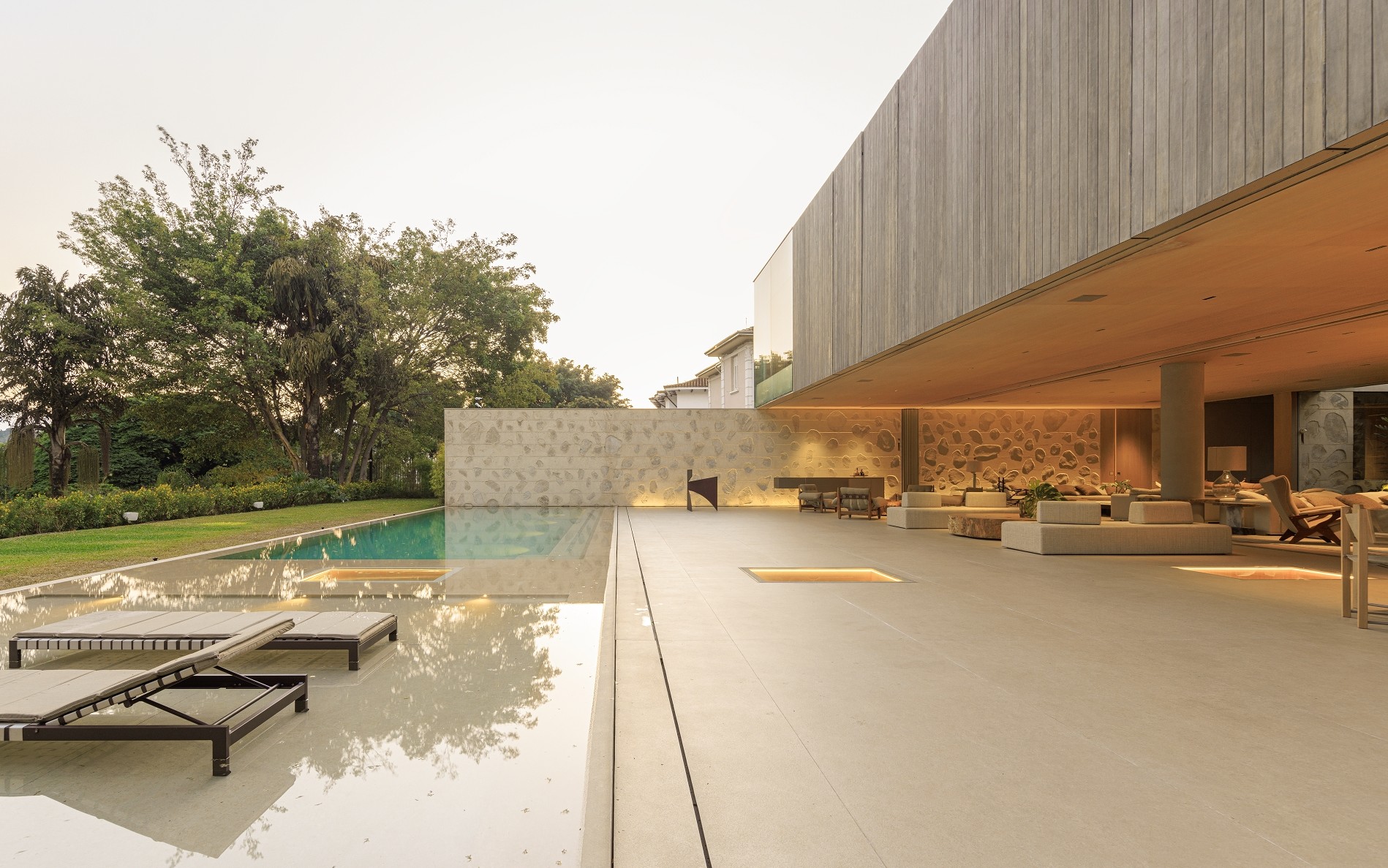 Pacaembu House - Projects - Arthur Casas